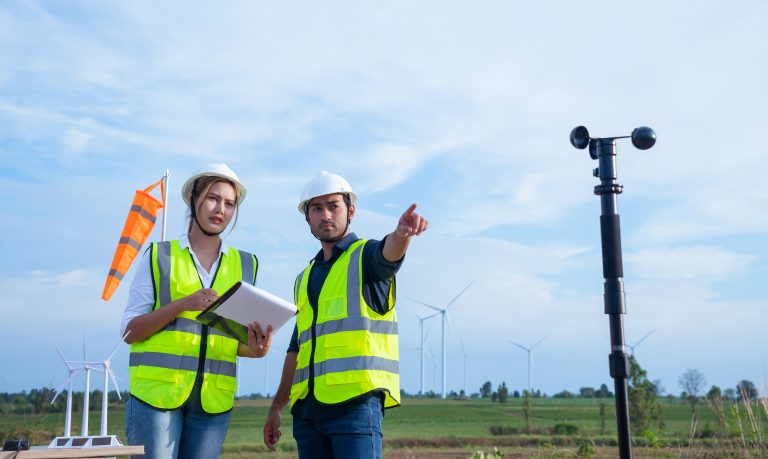 4 Types of Anemometers: How to Choose the Right Tool for Accurate Wind ...